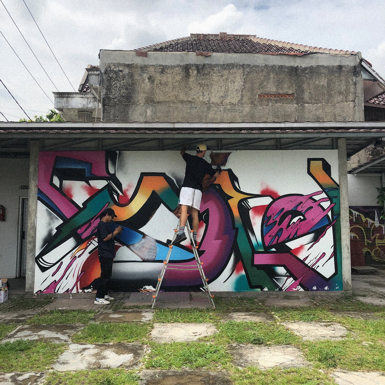 Skyone Live painting at Wadezig! Playground – Wadezig! Online Store